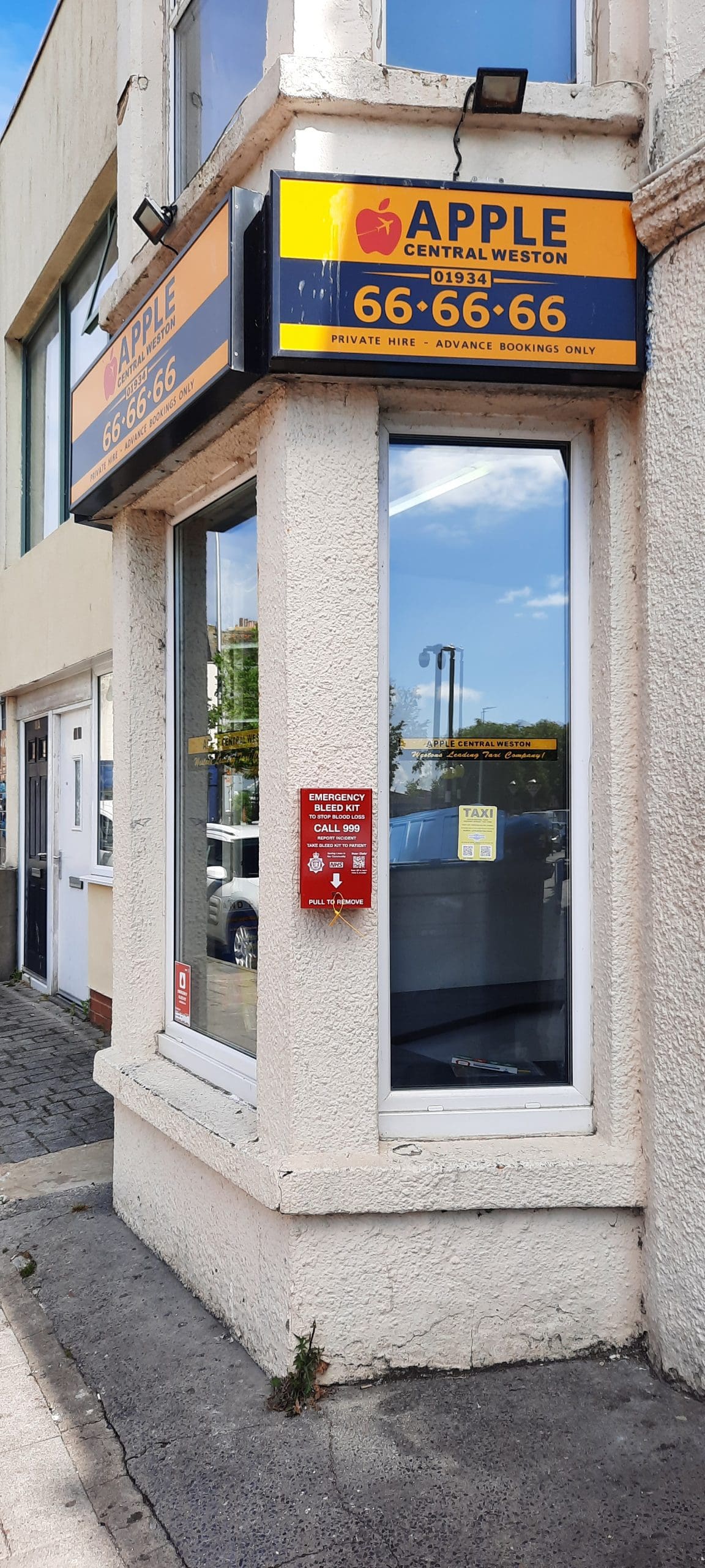 Apple Taxis | HeartSafe® AED Locator